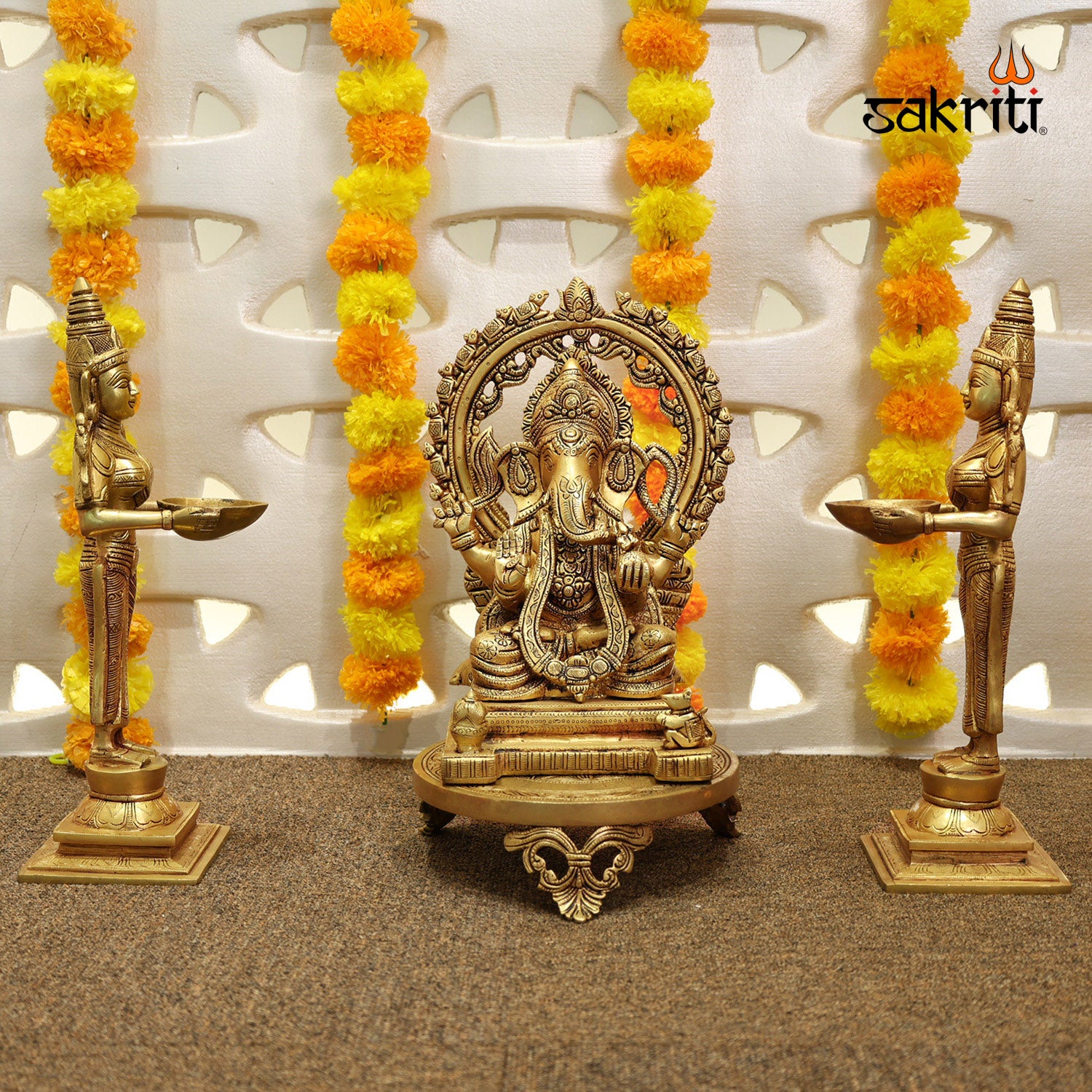 Brass Pavai Vilakku – 14.5 Inch Standing Lady Holding Deepam Statue ...