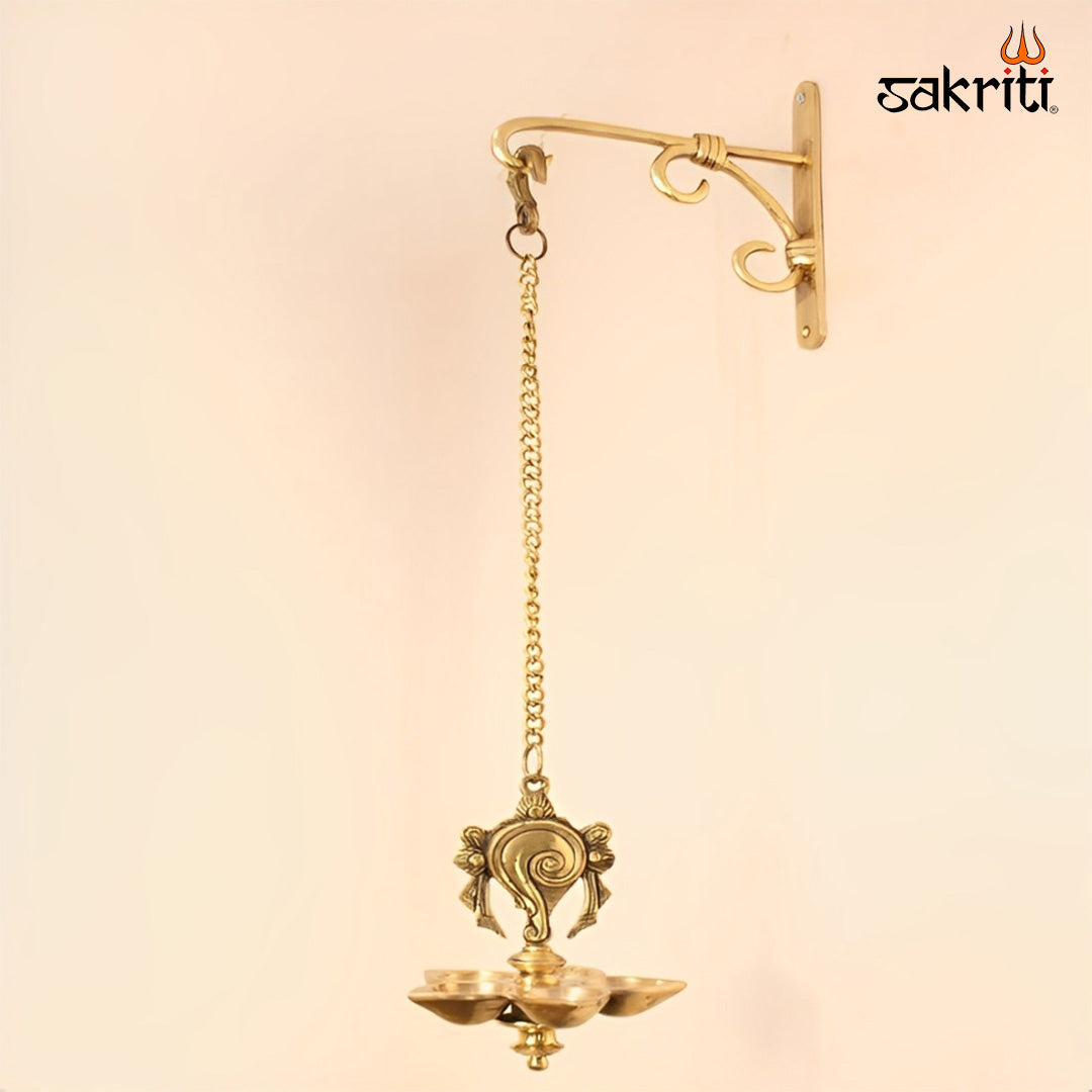 Brass 5 Mukh Shanku Vilakku with Hanging – 21 Inch Conch Design Deepam ...